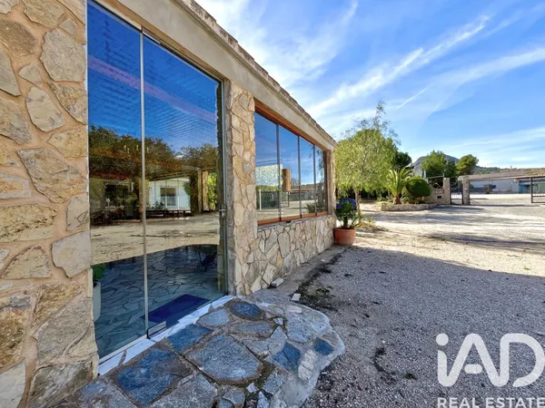 2 commercial premises for sale in Sax (03630) - iad