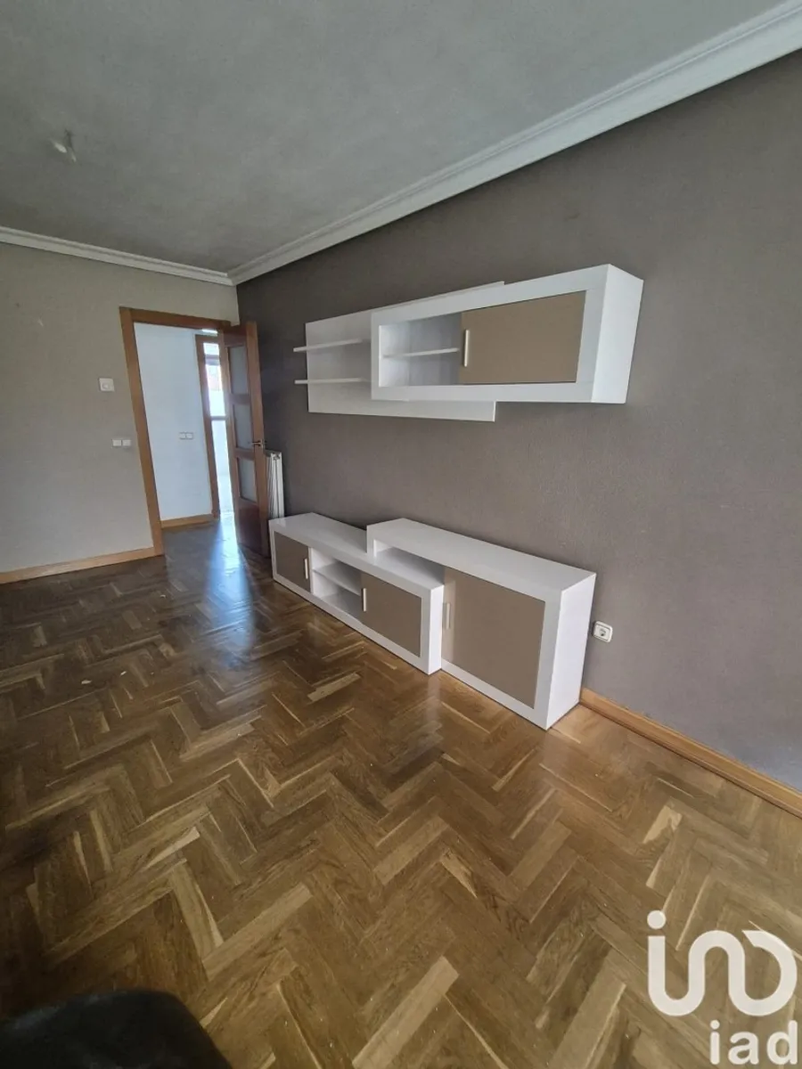 Real estate agents in Valverdón - iad